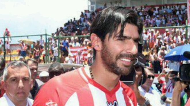 Sebastián "Loco" Abreu vuelve a Brasil, ficha por su 28º club