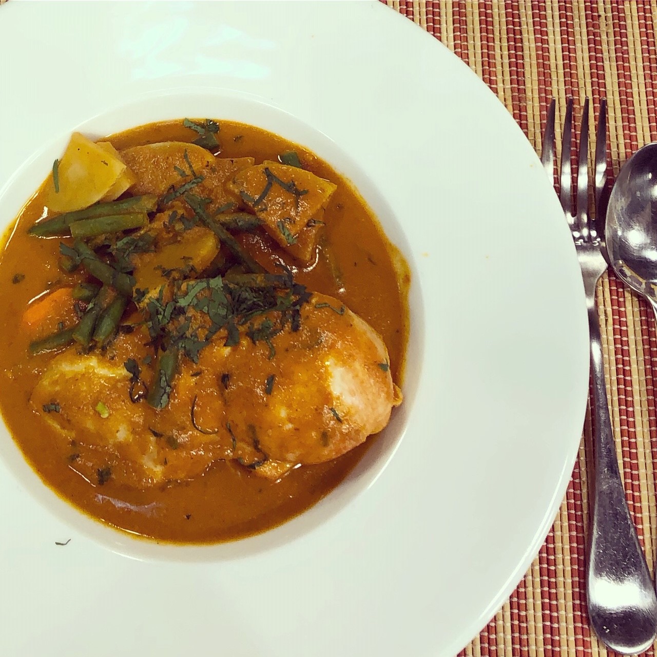 ¿Te encanta el recado? Prepara un delicioso pollo con recado de pepita