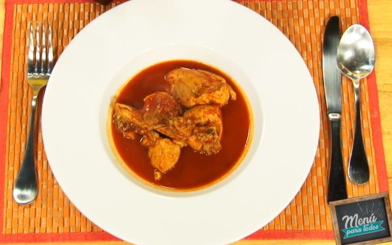 VIDEO: Subanik de pollo, un platillo tradicional de Guatemala