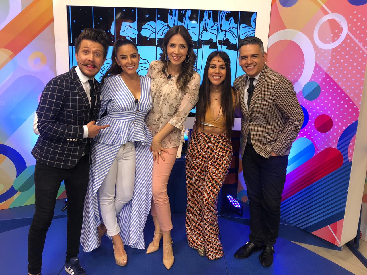 Fabiola Roudha presenta "26 lunares" - Guatevision