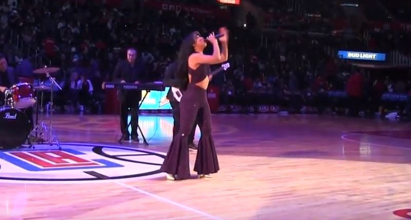 Karol Posadas la migrante guatemalteca que rinde tributo a Selena ...