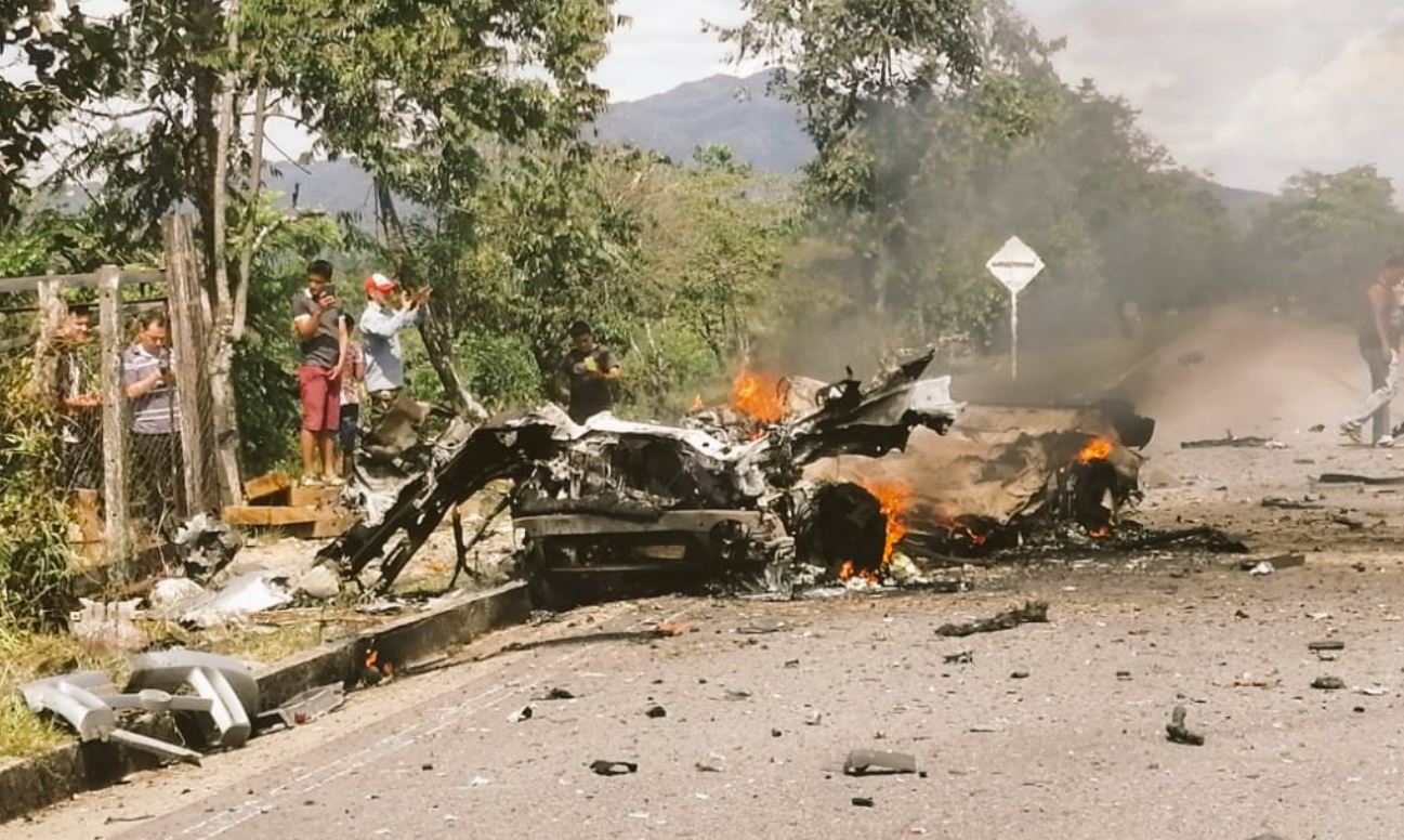 Carro bomba explota en base militar de Colombia y deja tres soldados ...