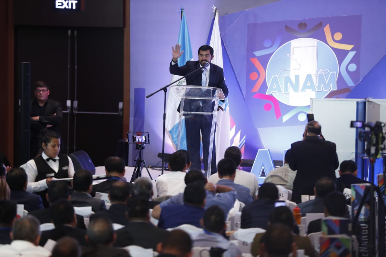 En medio de señalamientos, Miguel Ovalle gana la presidencia de la Anam ...