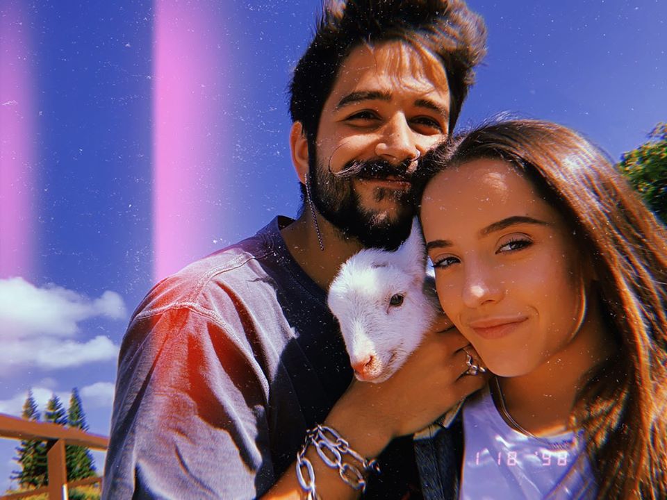 Camilo se ríe de los memes sobre su amor por Evaluna Montaner - Guatevision