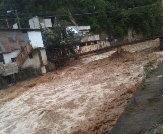 Río Villalobos pone en riesgo a varias familias por crecimiento debido ...