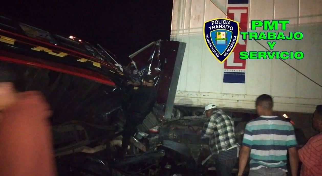 Chocan De Frente Cuatro Muertos Y Más De 15 Heridos Deja Percance