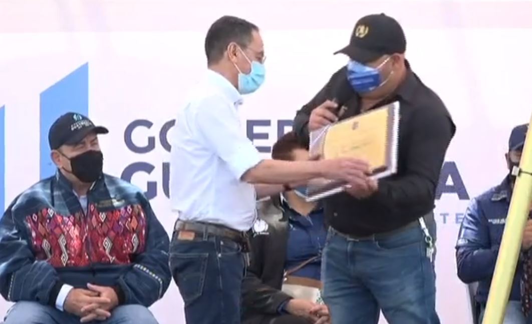 Hugo Monroy, exministro de Salud, destituido en plena pandemia recibe ...