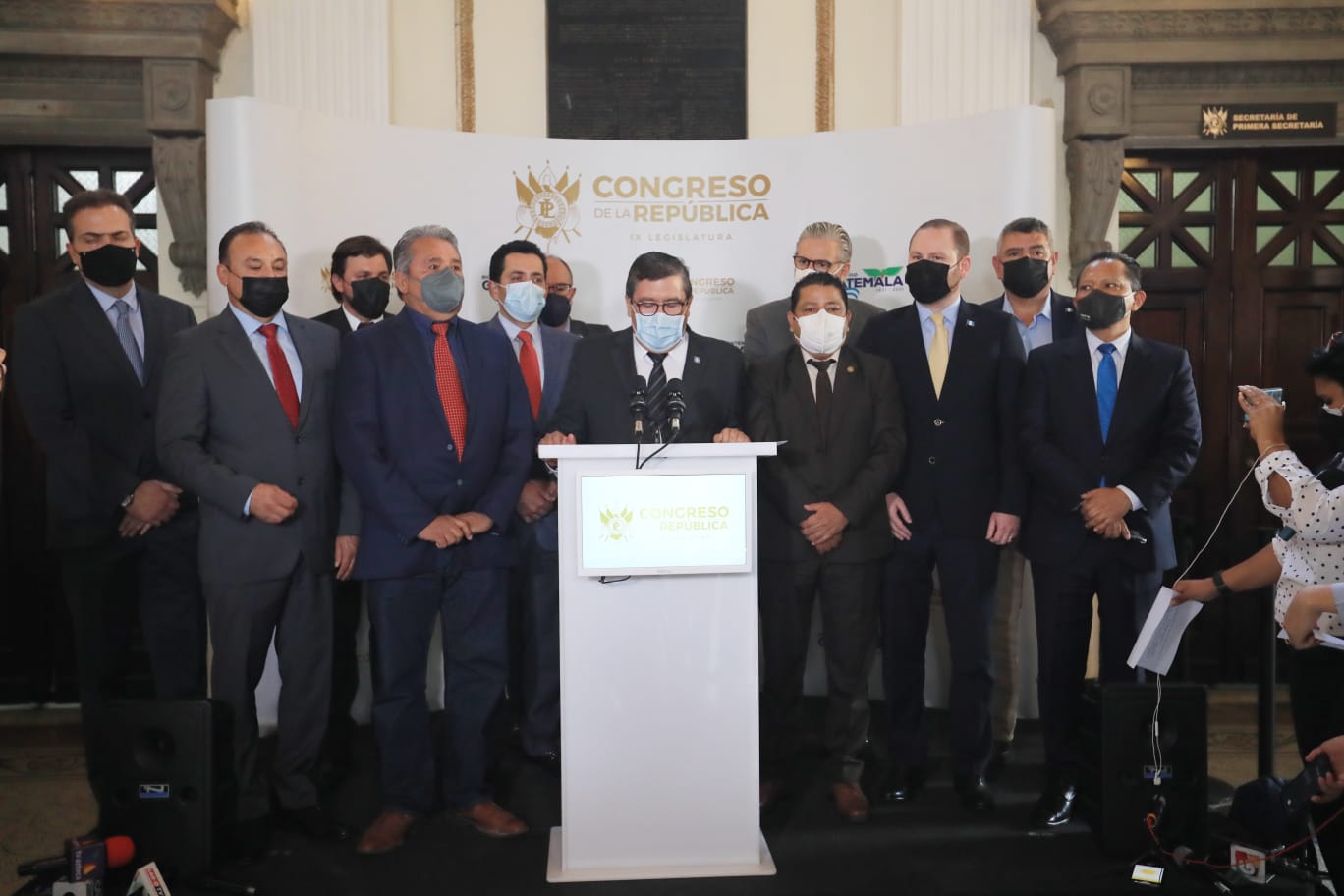 Congreso De La República Se Divide Y Surgen Nuevas Fuerzas En La