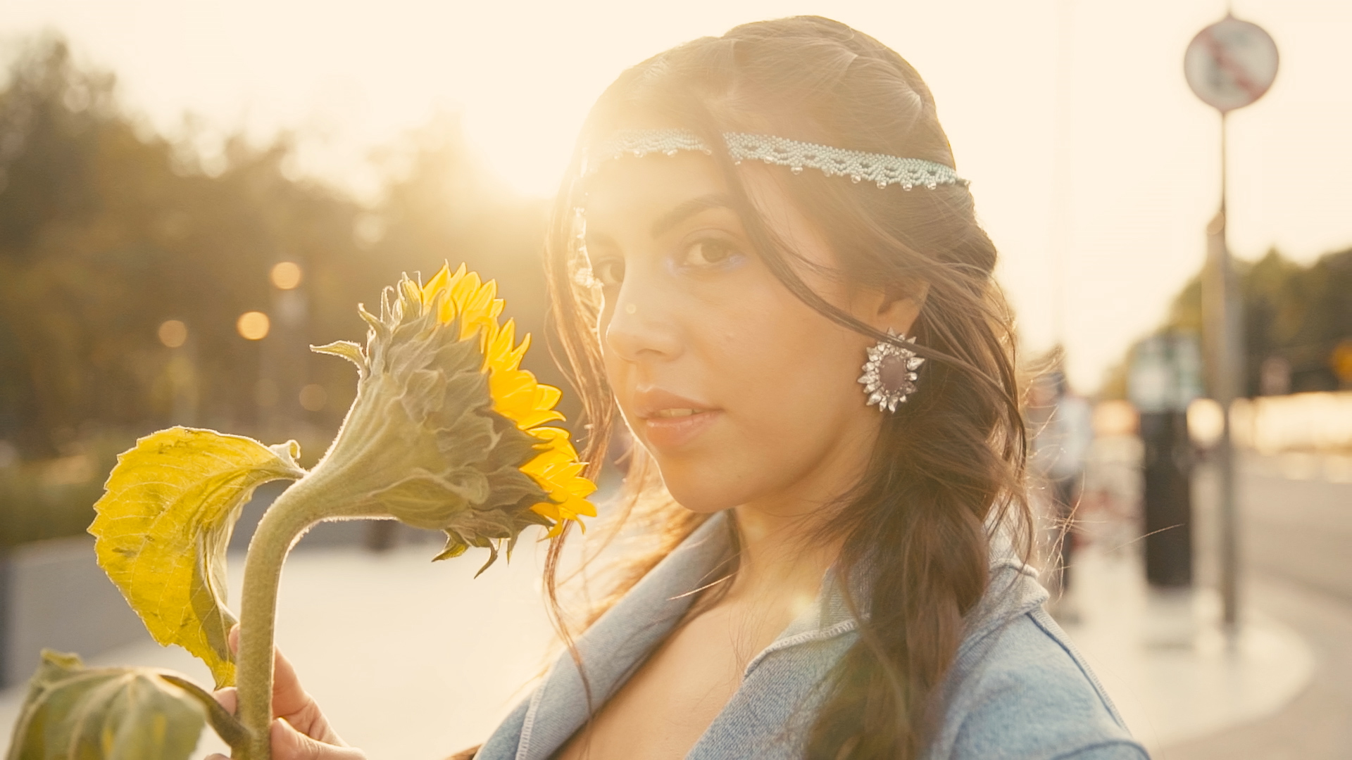 Fabiola Roudha presenta su nuevo sencillo "Siempre sale el sol ...