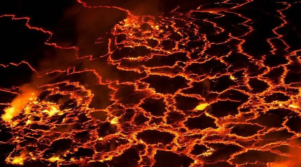 Las colosales masas amorfas en el interior de la Tierra que intrigan a ...