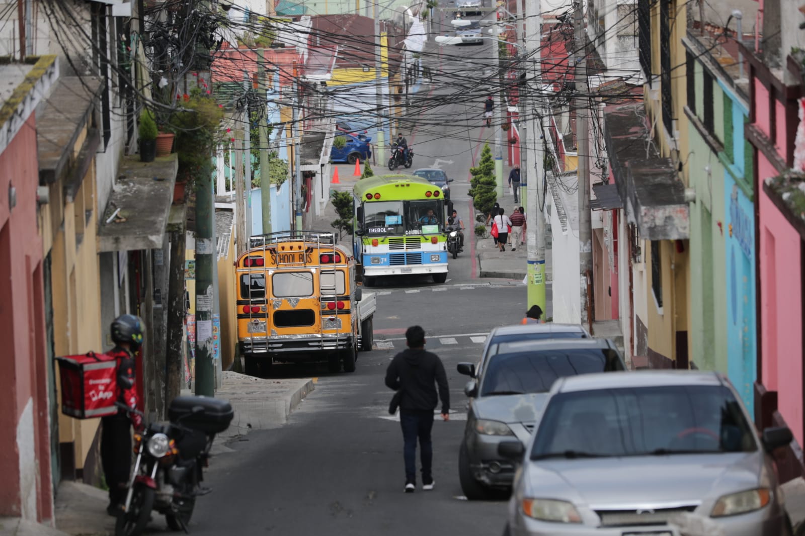 "Ya nadie sale en la noche": vecinos y comerciantes de Mixco afirman ...