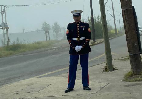 Un soldado enamorado sigue esperando a su amada en México y esto se ...
